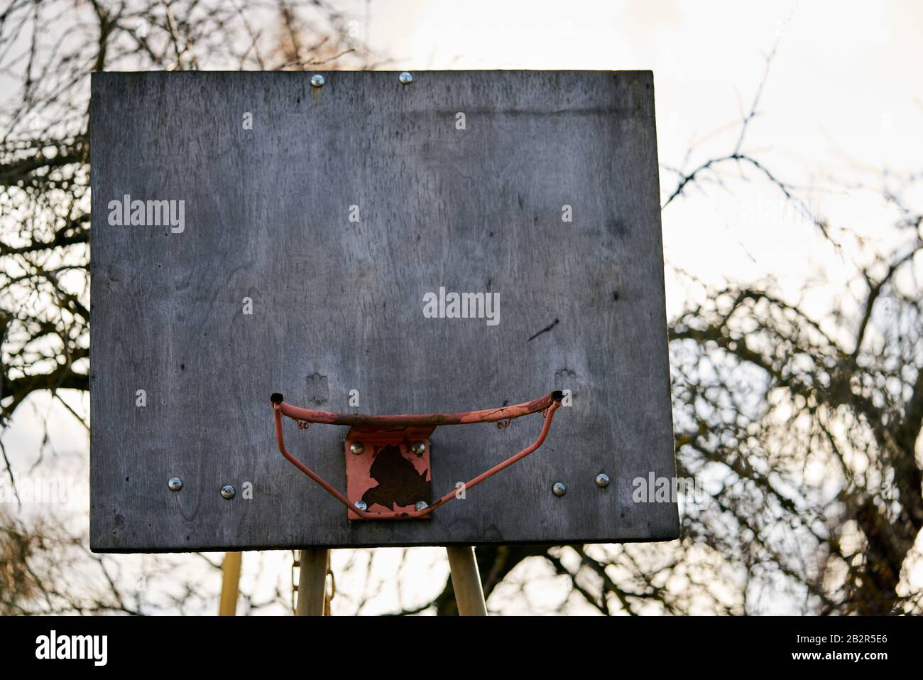 Broken basketball rim hi-res stock photography and images - Alamy