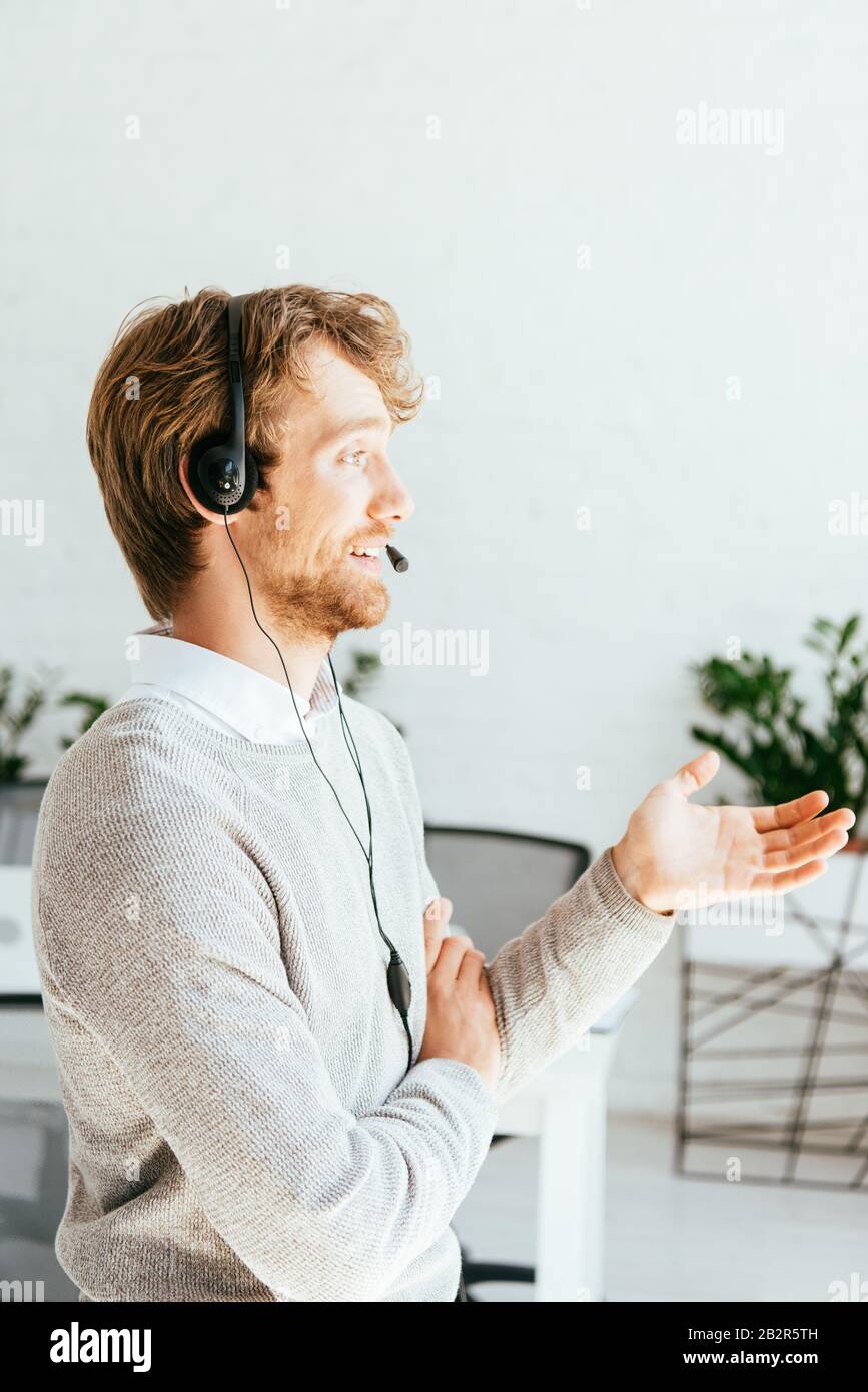 Stand operator hi-res stock photography and images - Alamy