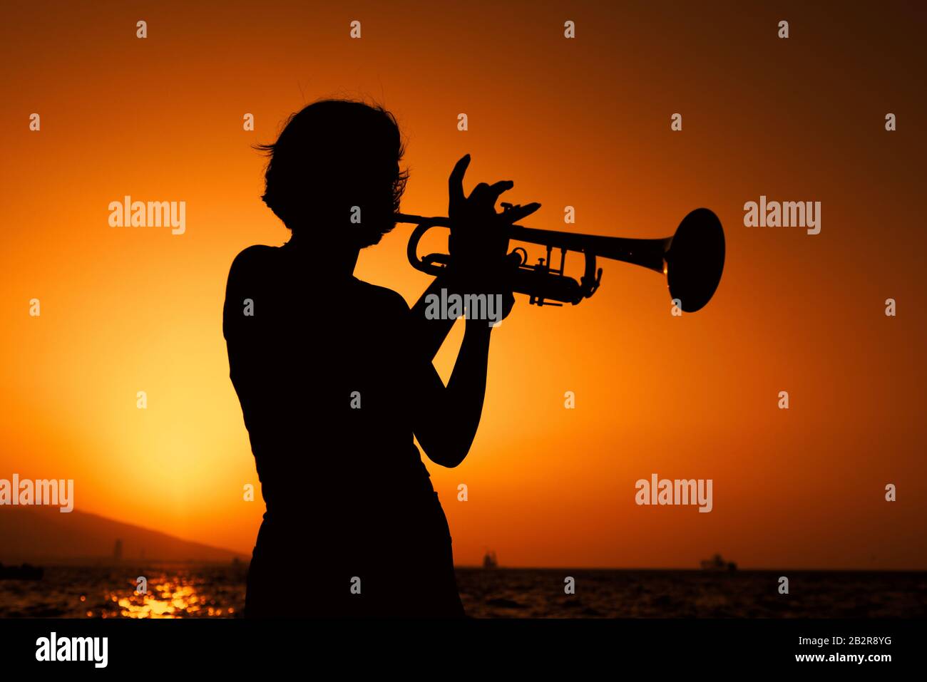Trumpet silhouette hi-res stock photography and images - Alamy