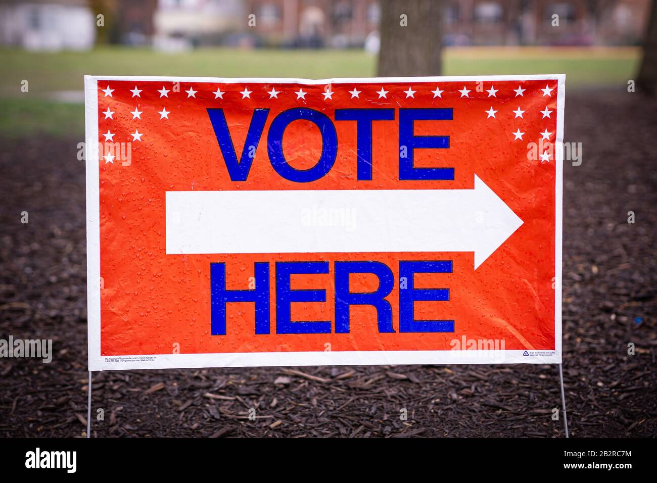 2020 voting booth hi-res stock photography and images - Alamy
