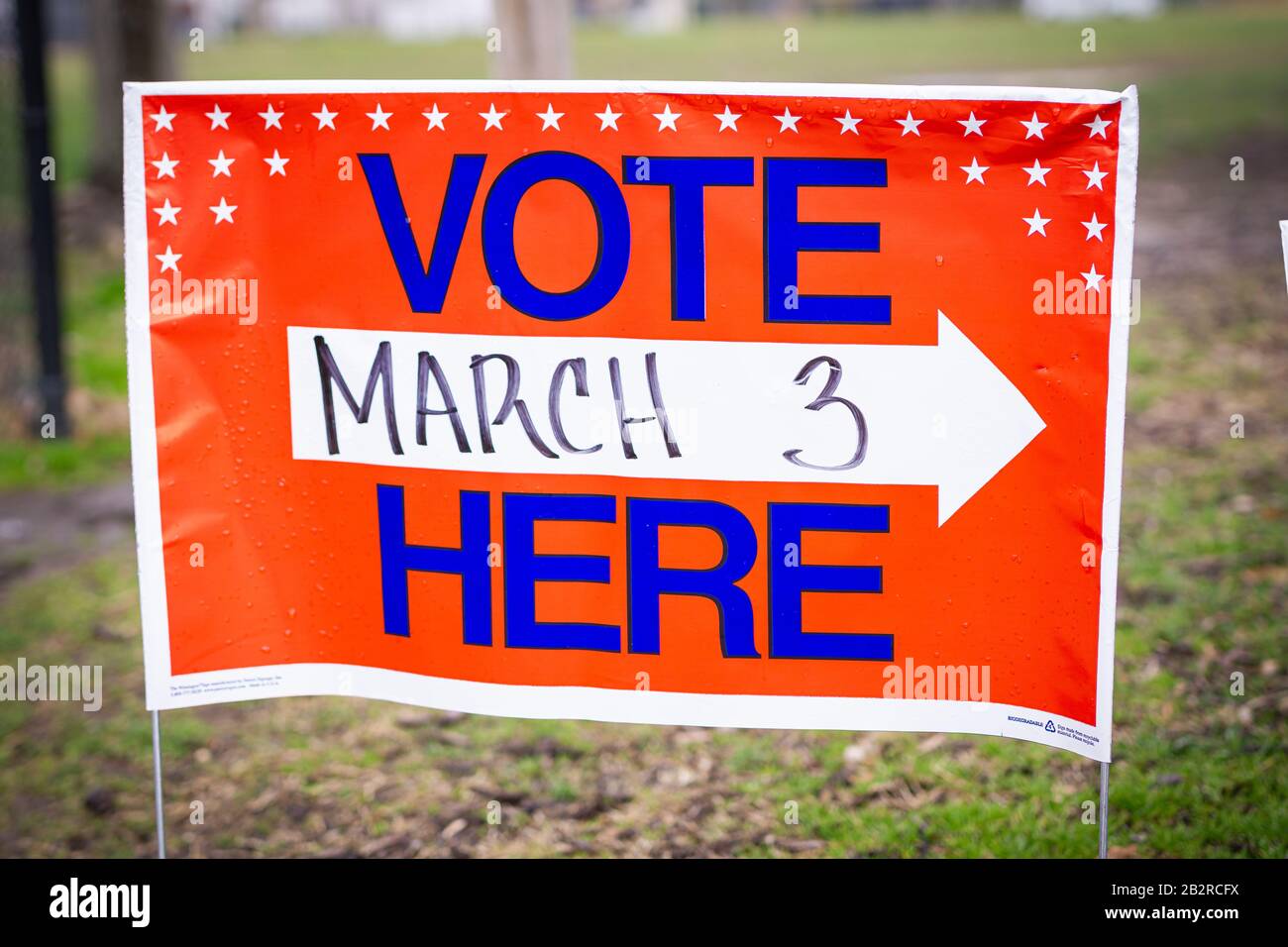 2020 voting booth hi-res stock photography and images - Alamy