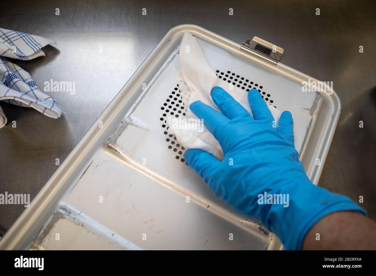 Disinfection in operation theatre hi-res stock photography and images ...