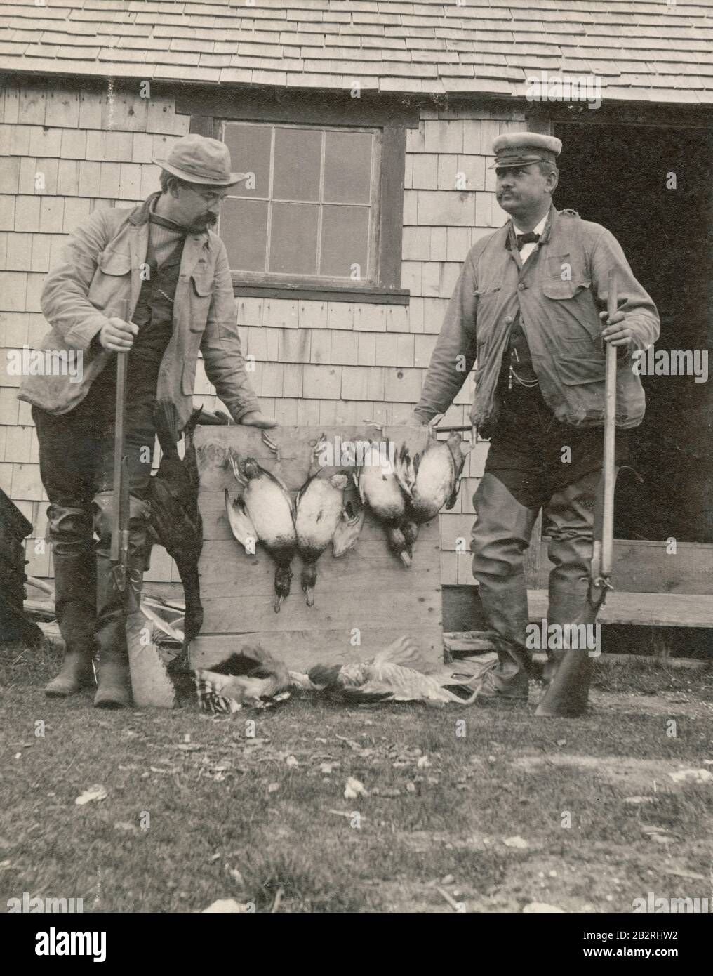 Bird hunting historical hi-res stock photography and images - Alamy