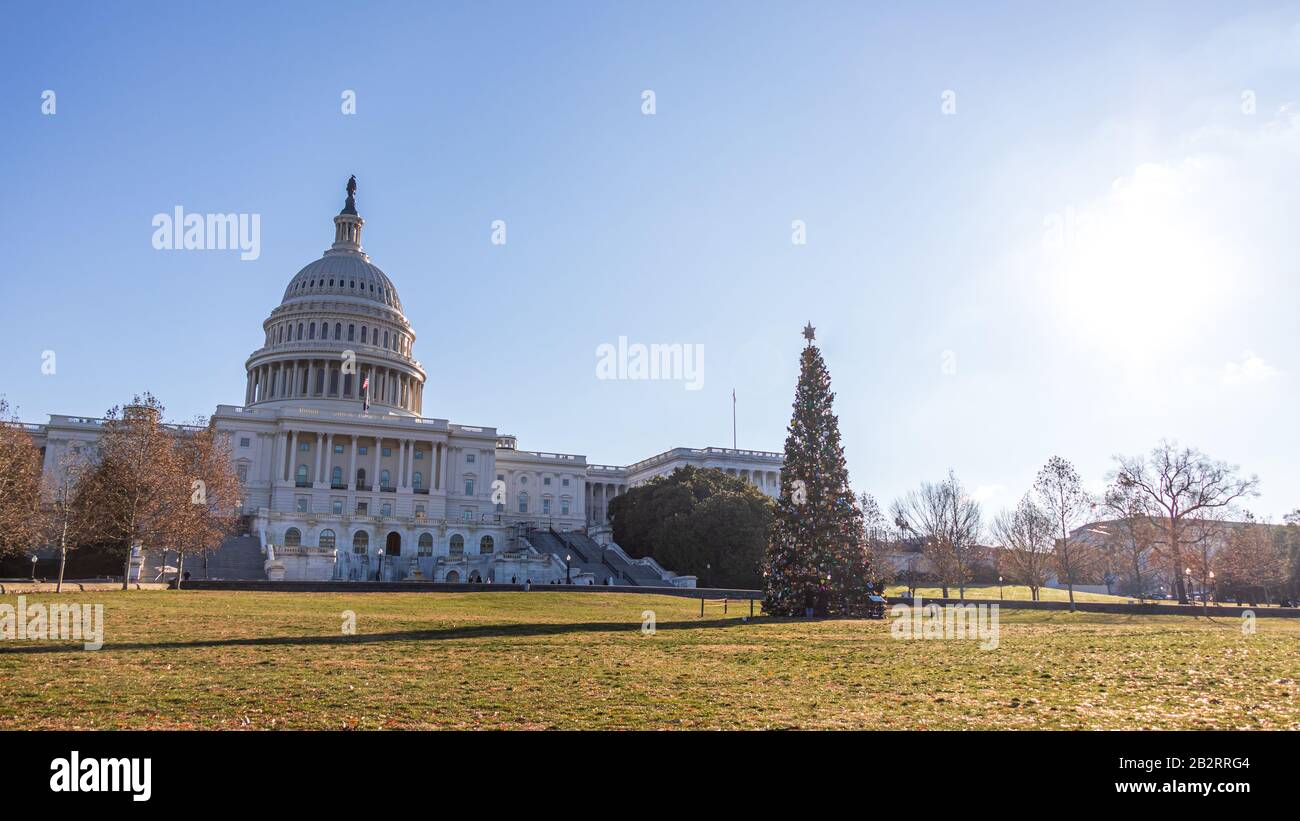 Us capitol building christmas tree hi-res stock photography and images ...