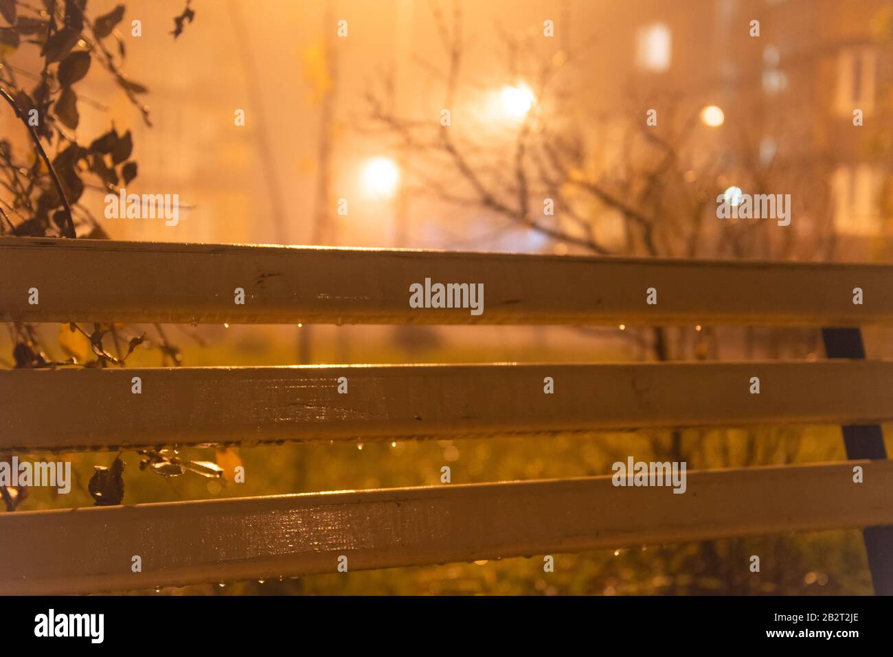 Wet paint bench hi-res stock photography and images - Alamy