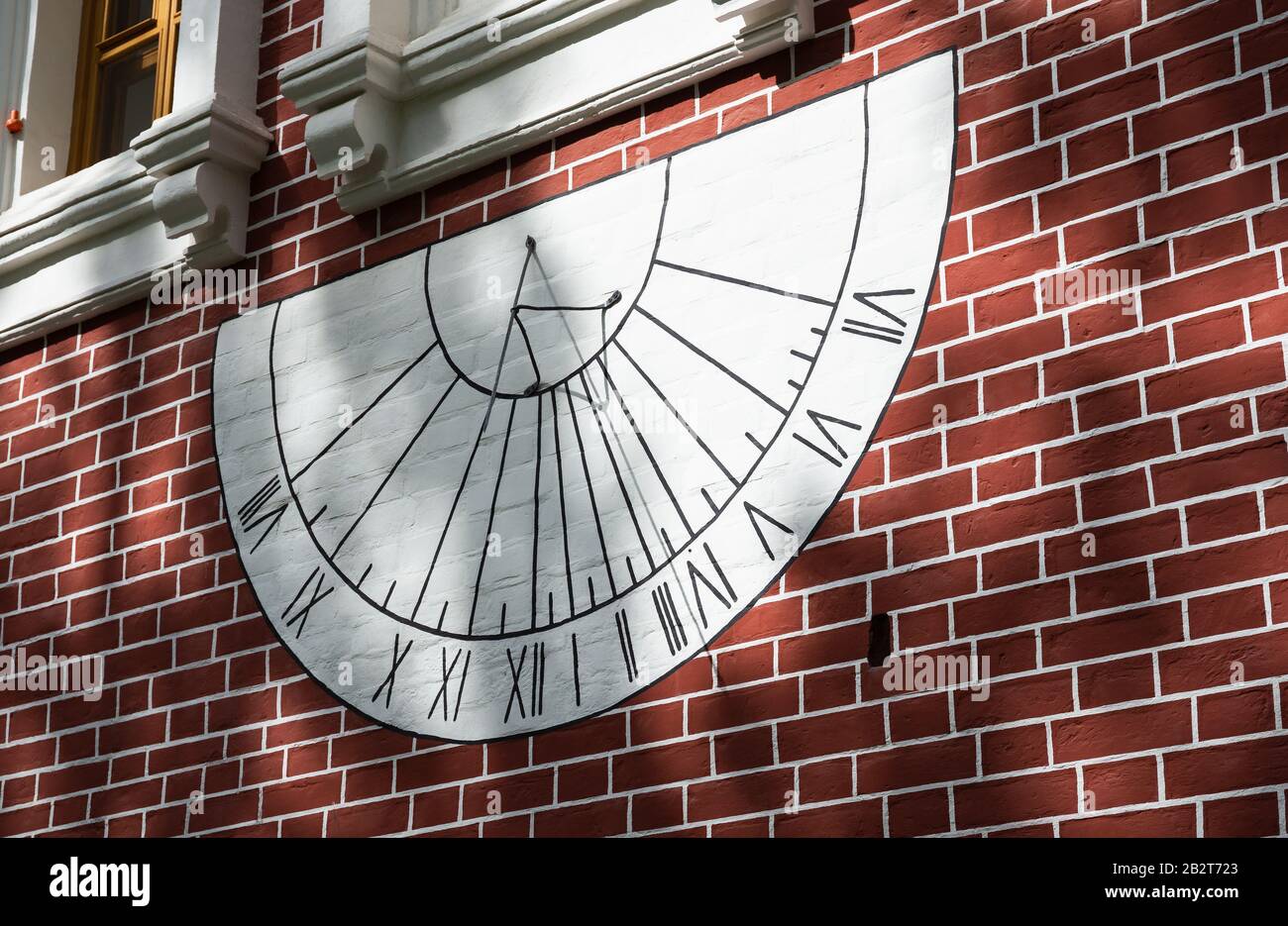 17th century sundials hi-res stock photography and images - Alamy