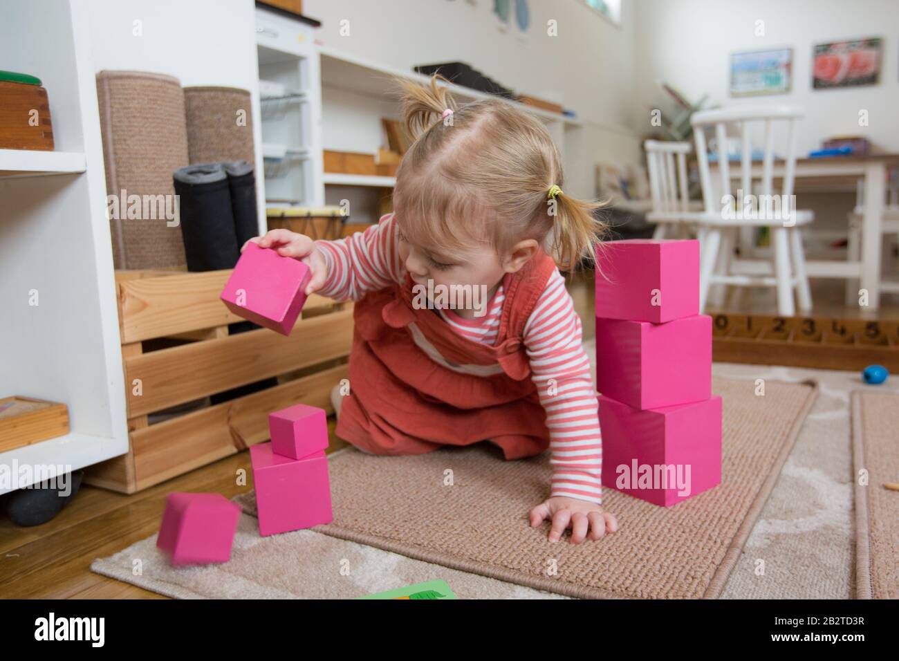 Toddler building tower hi-res stock photography and images - Alamy