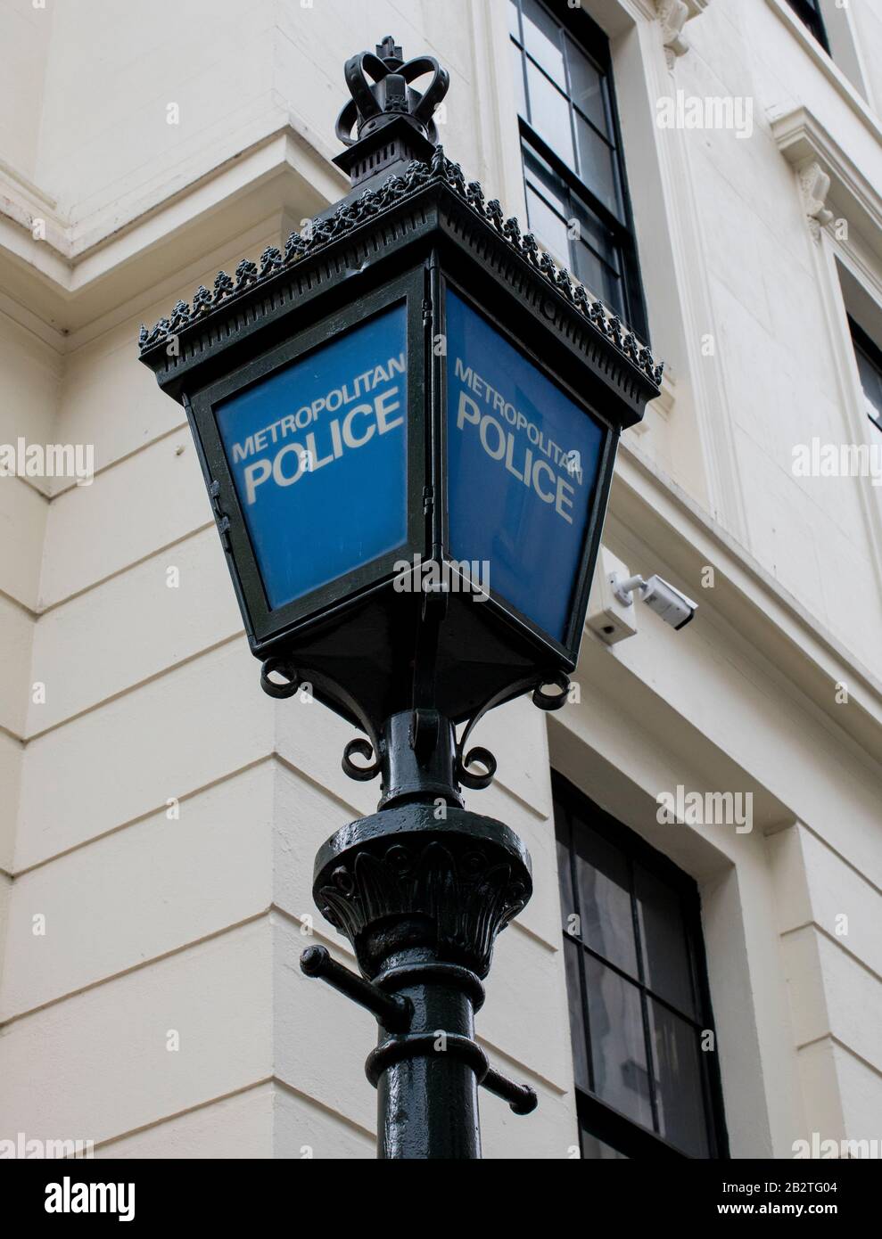 Metropolitan Police blue lamp outside Charing Cross Metropolitan Police ...