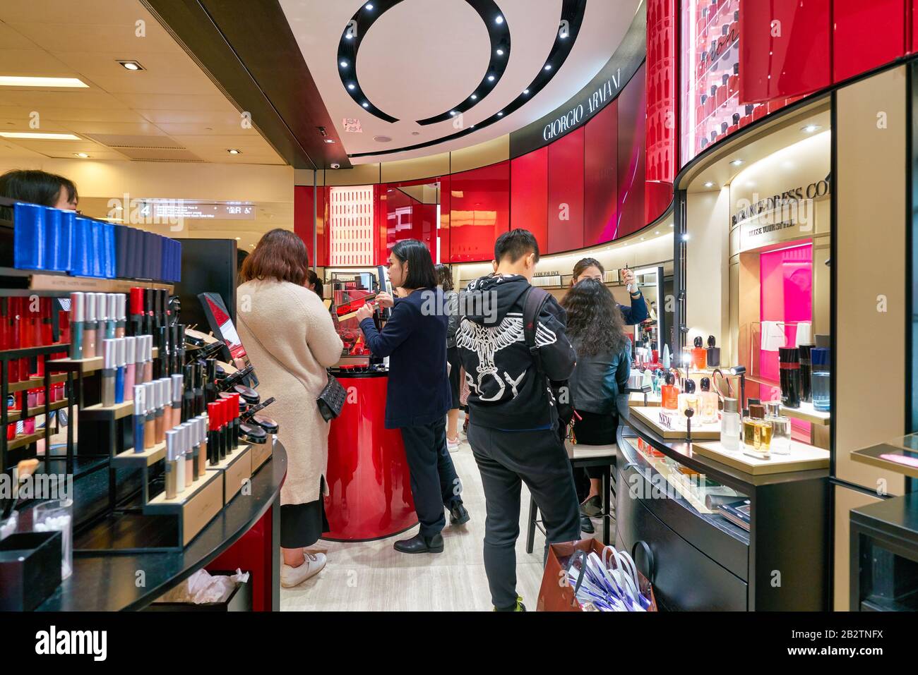 Hong kong cosmetics shop people hi-res stock photography and images - Alamy