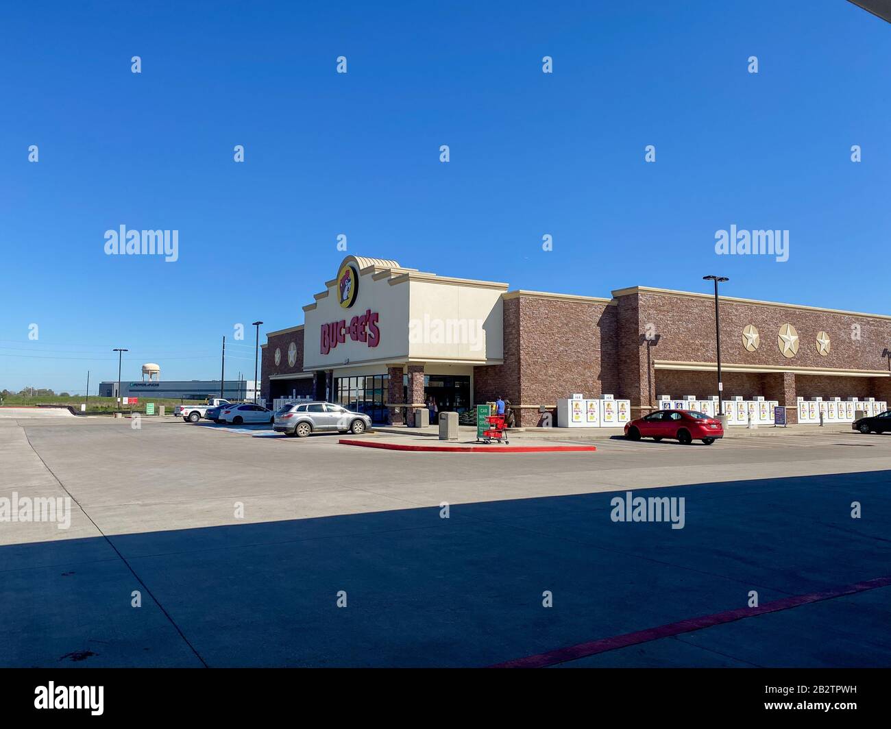 Houston, TX/USA-2/25/20: The exterior of a Buc ees gas station, fast ...
