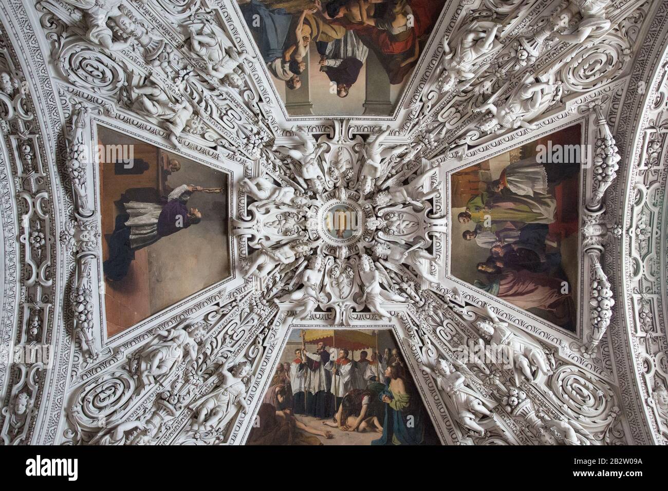 Roofs of ancient buildings, frescoes, arches, church ceilings ...