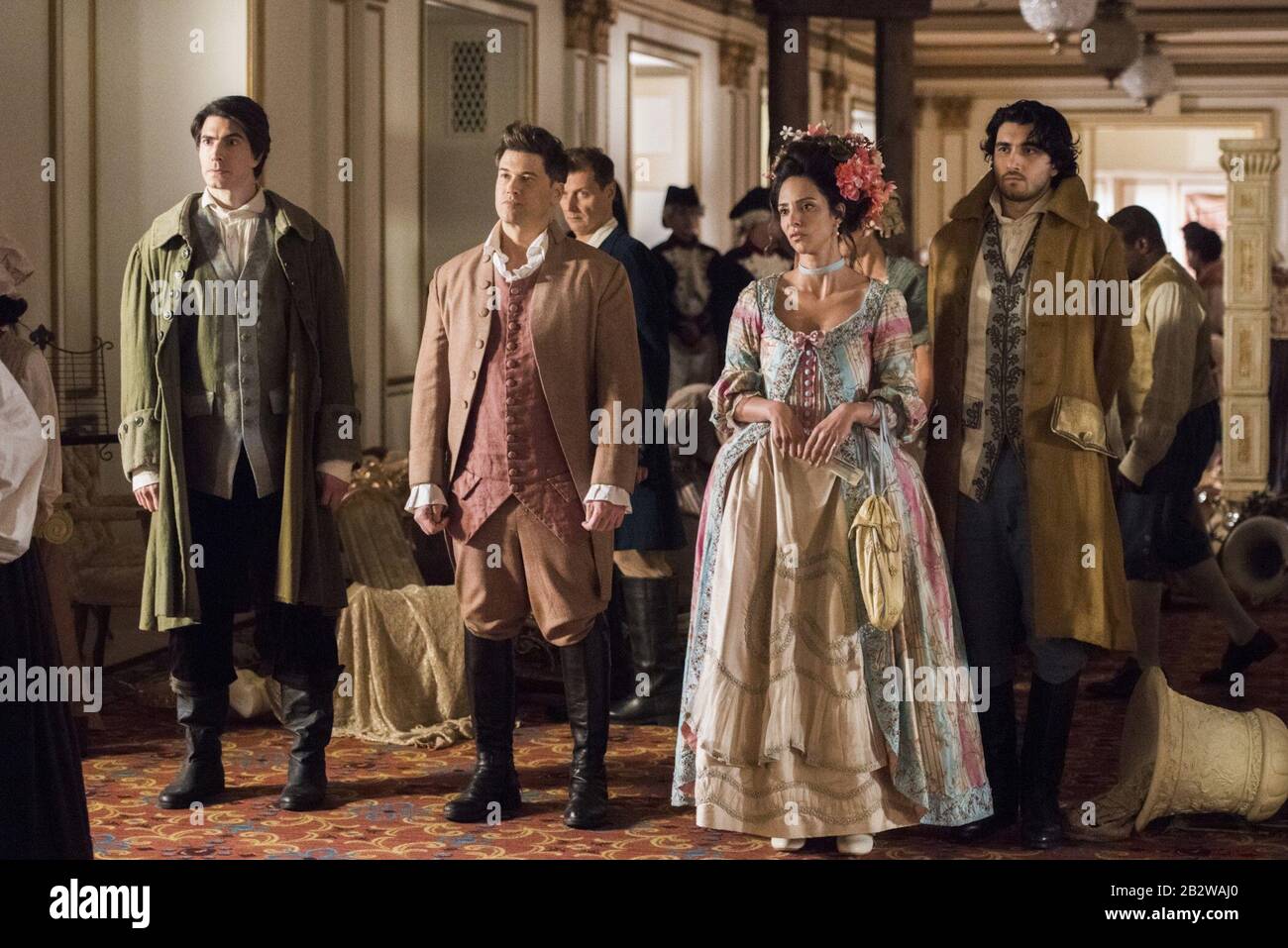 LEGENDS OF TOMORROW, (aka DC'S LEGENDS OF TOMORROW), from left: Brandon ...