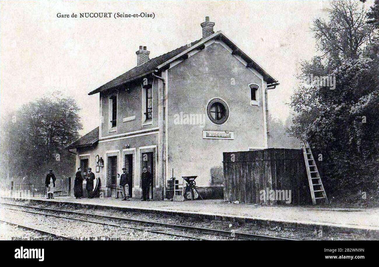 Gare de Nucourt (Seine-et-Oise Stock Photo - Alamy