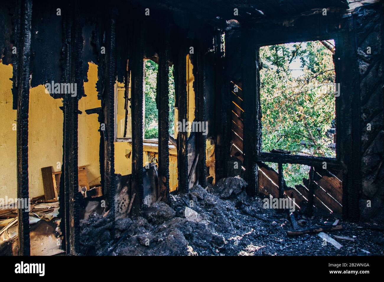 Burned beams hi-res stock photography and images - Alamy