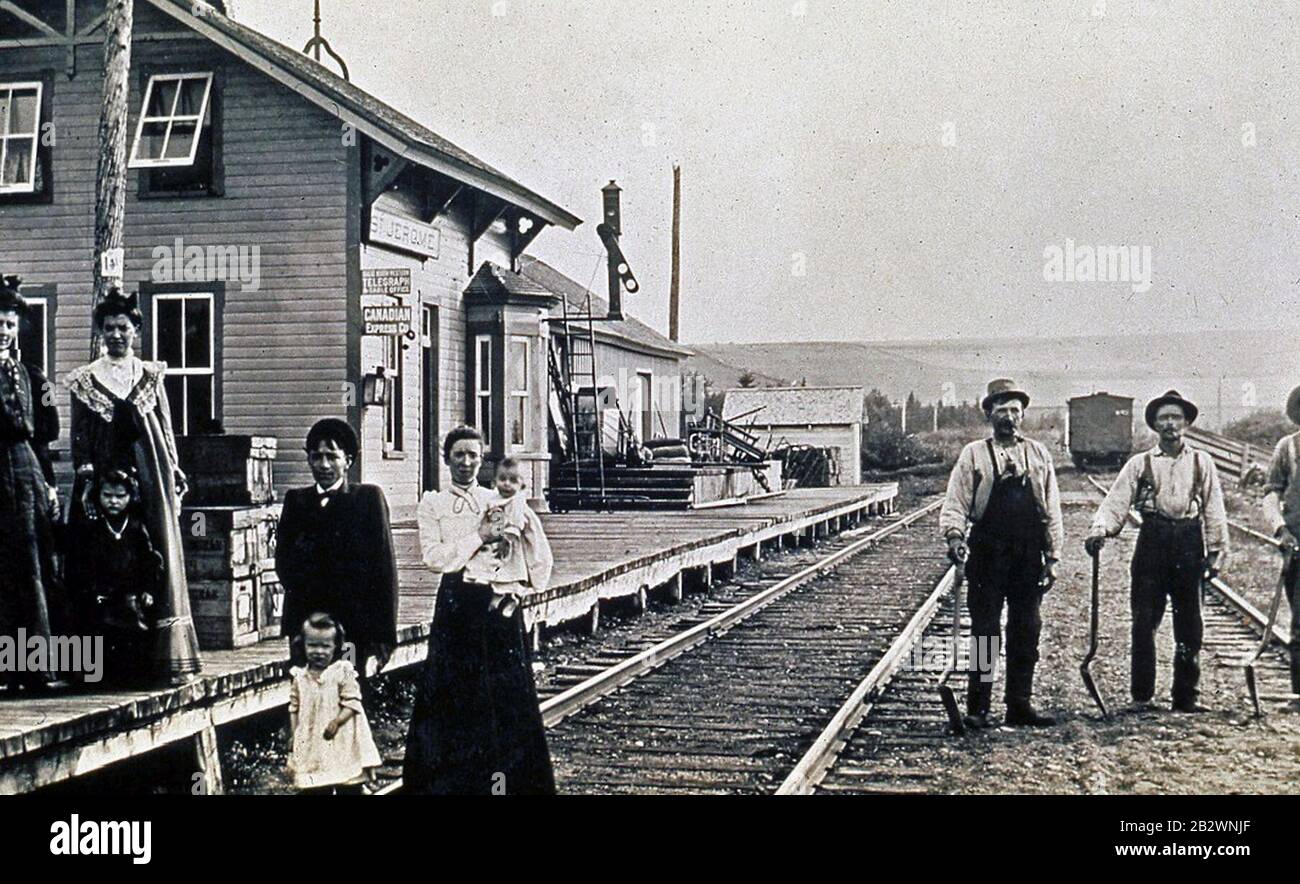 Gare de train de Metabetchouan - 1905 Stock Photo - Alamy
