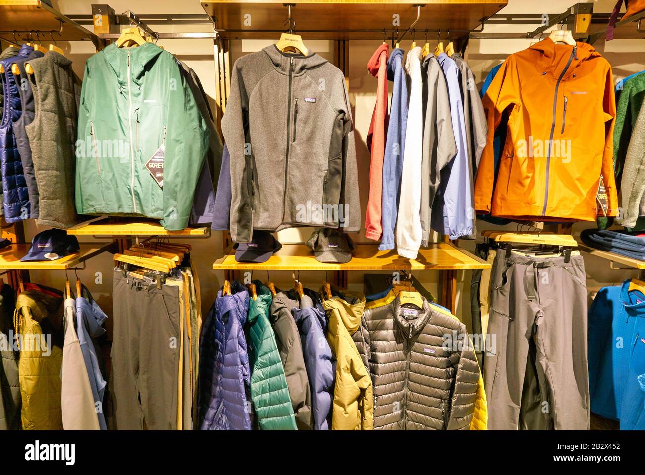 Patagonia clothing hi-res stock photography and images - Alamy