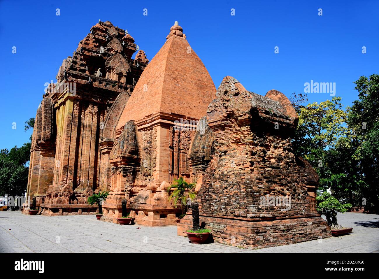 Tháp bà ponagar nha trang hi-res stock photography and images - Alamy