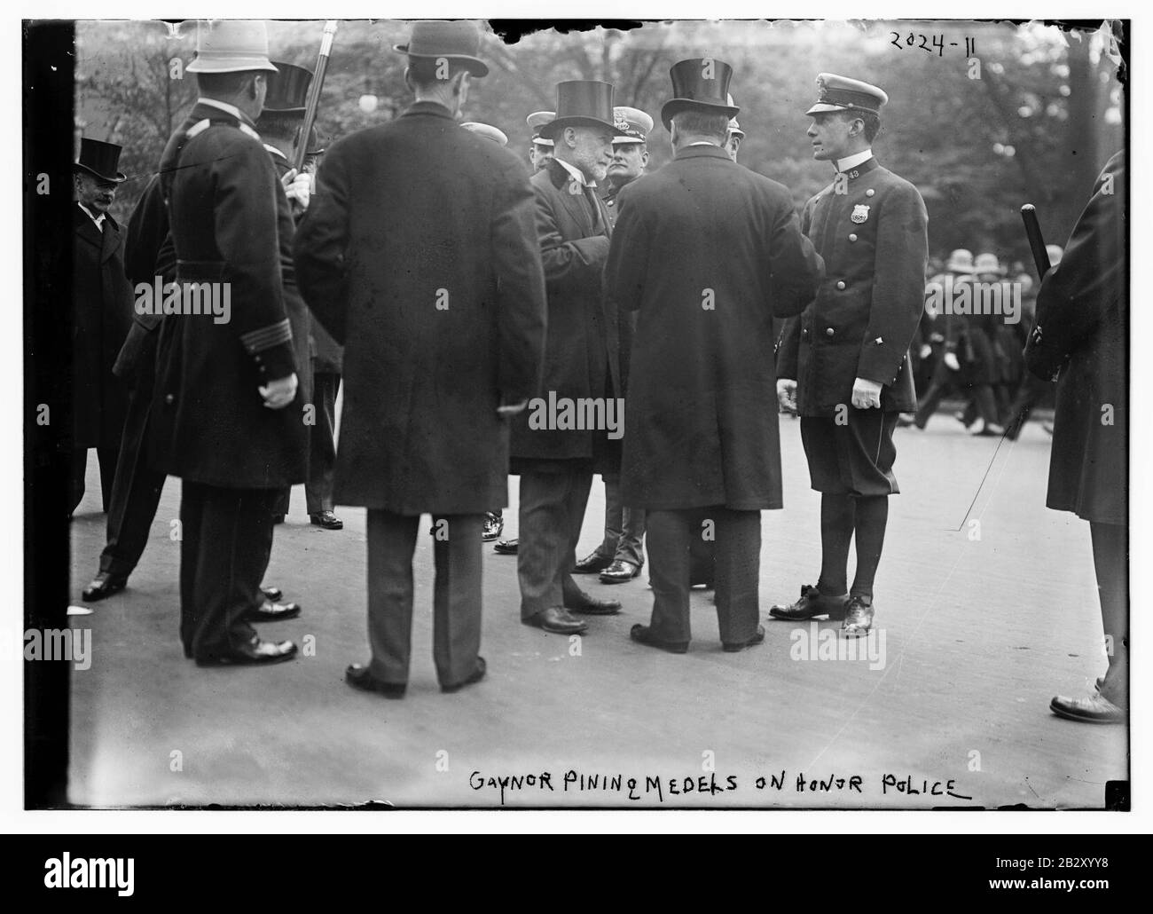 Police honor Black and White Stock Photos & Images - Alamy