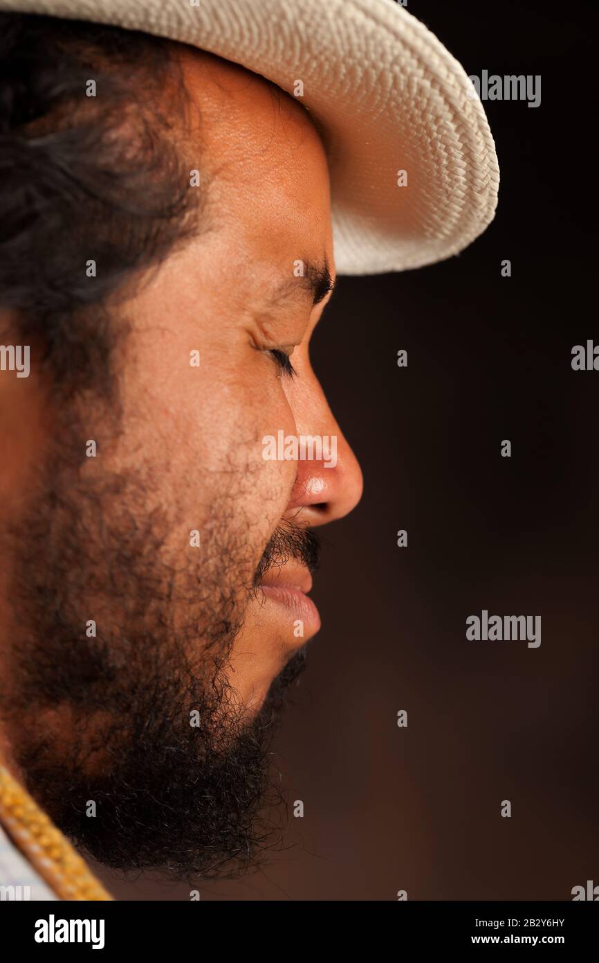 African man side profile face hi-res stock photography and images - Alamy
