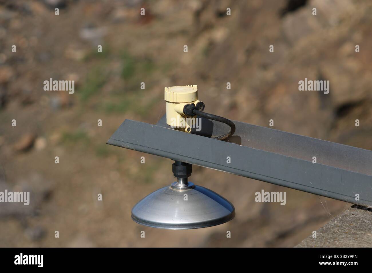 Radar operated water level indicator. used to relay water level to ...
