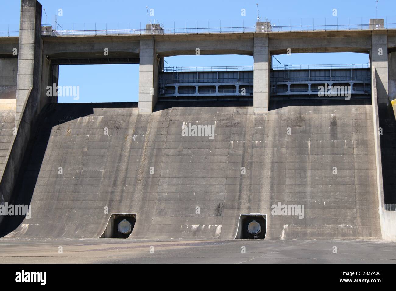 Eildon weir spillway hi-res stock photography and images - Alamy