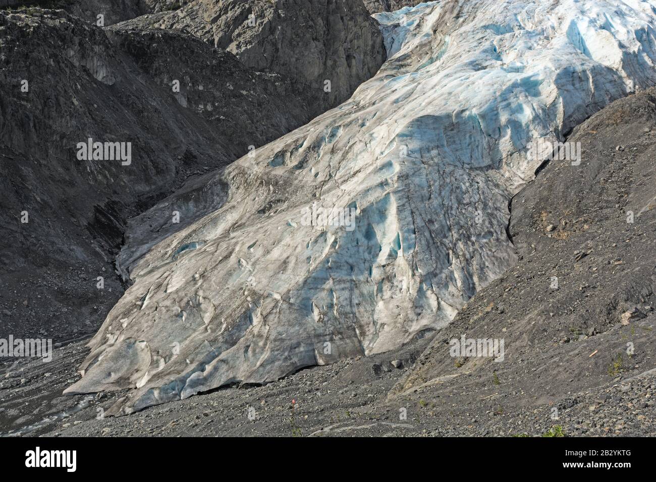 Lateral moraine glacier hi-res stock photography and images - Alamy