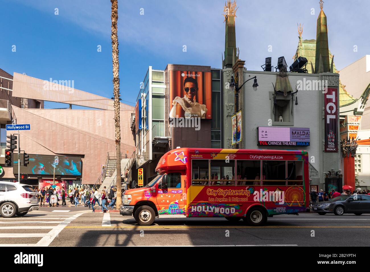 Los Angeles, California - February 15, 2020 : Hollywood Sightseeing Bus ...