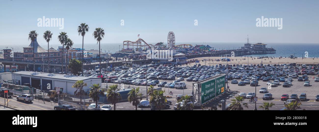 Santa Monica, California - February 15, 2020 : Scene of Santa Monica ...