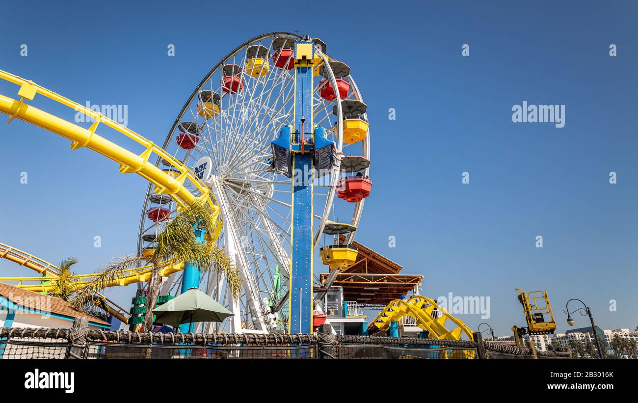 Santa Monica, California - February 15, 2020 : Scene of Santa Monica ...