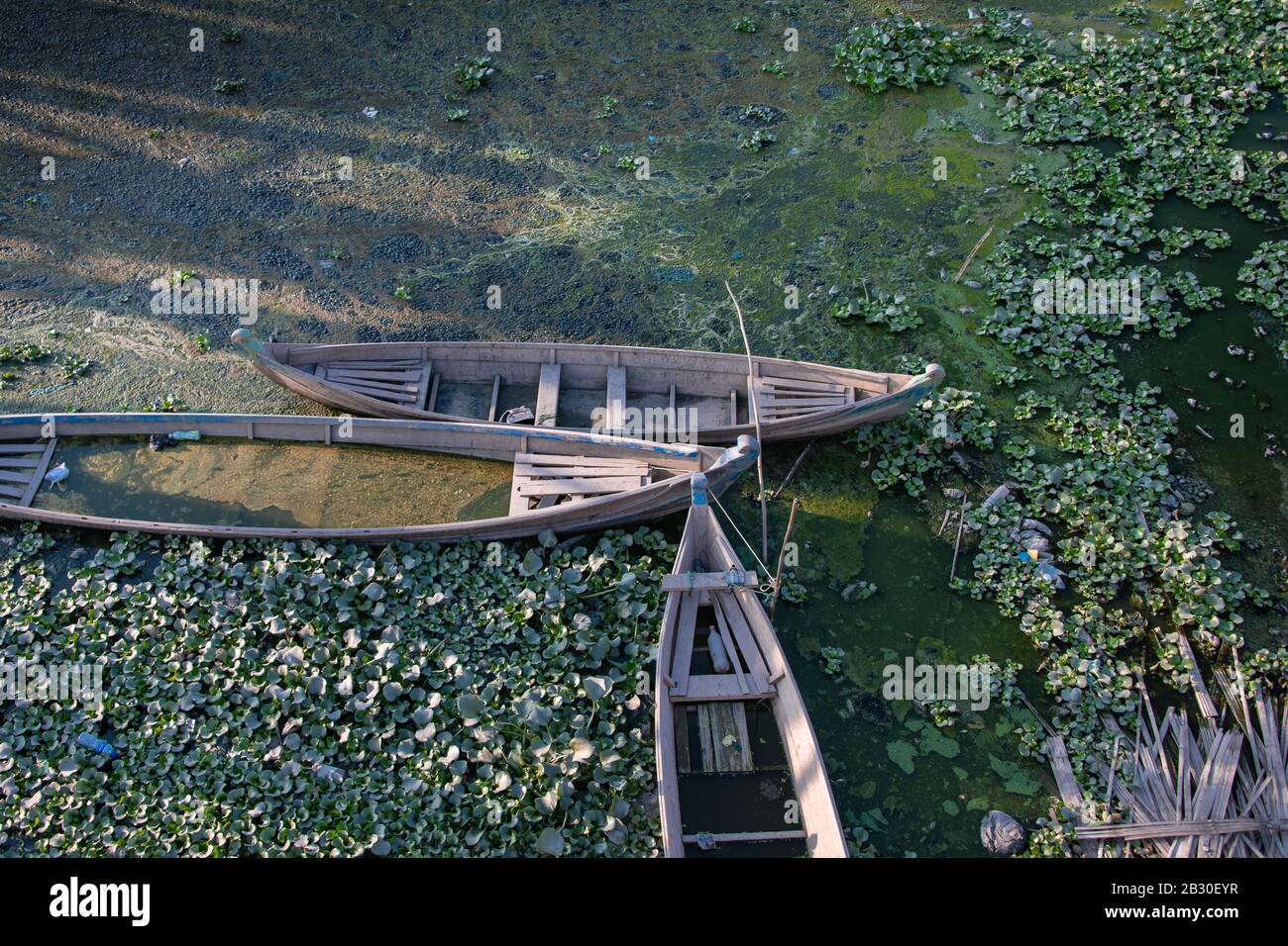 Broken canoe hi-res stock photography and images - Alamy