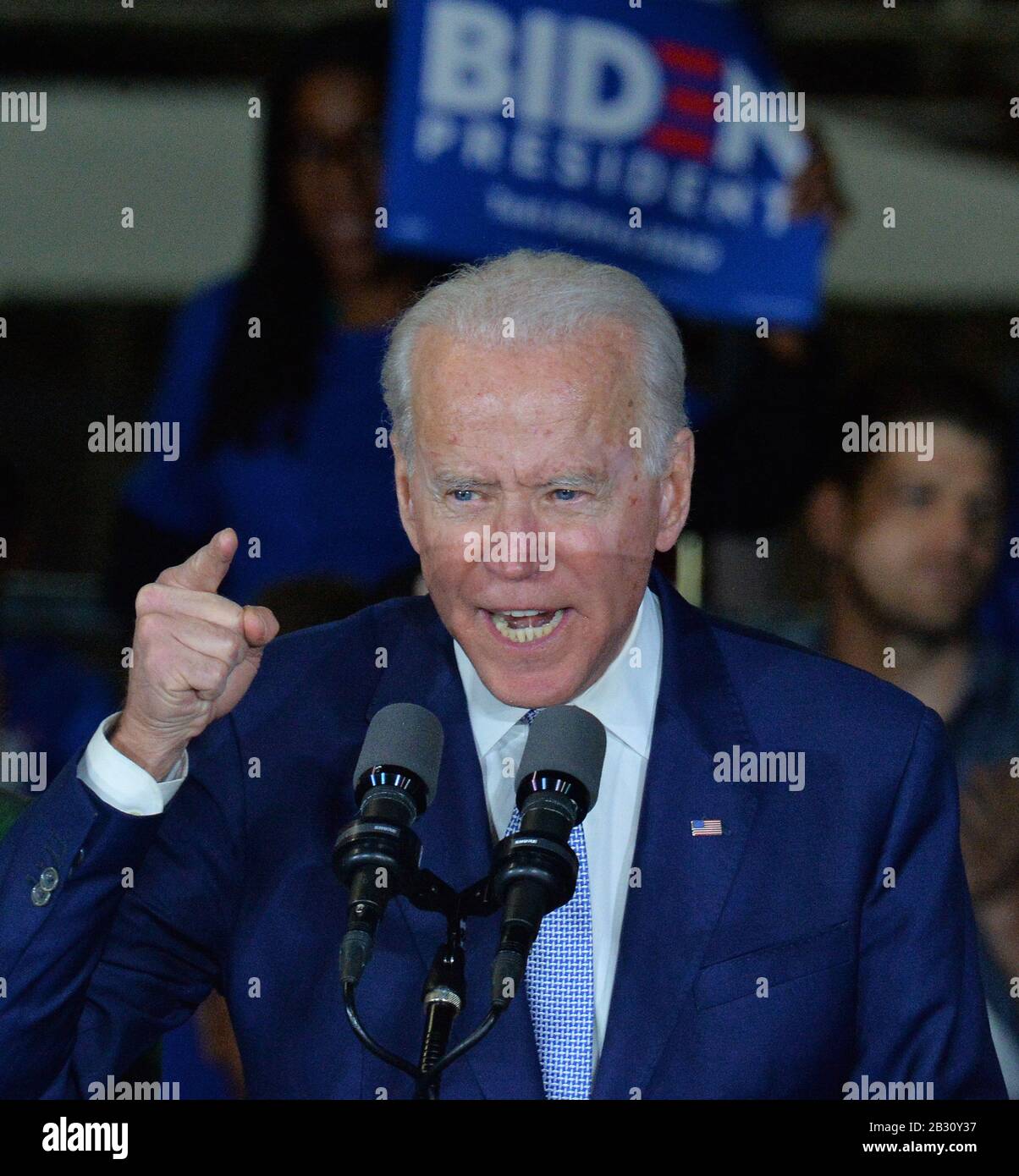 2020 democratic delegate primary hi-res stock photography and images ...
