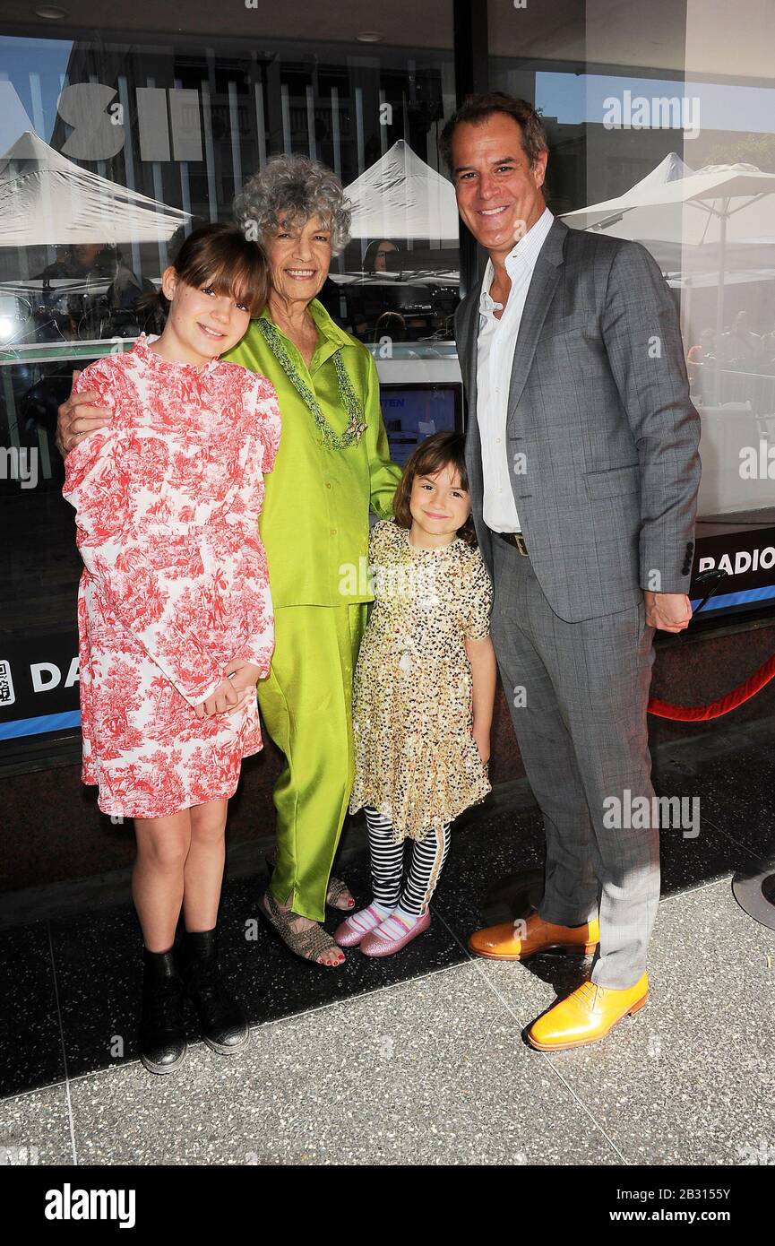 Susan stamberg hi-res stock photography and images - Alamy