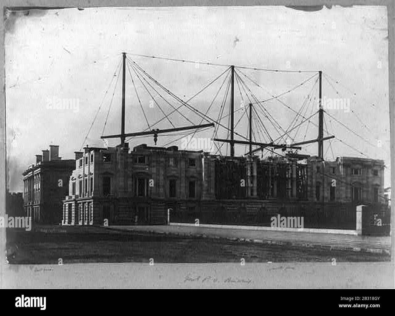 O building Black and White Stock Photos & Images - Alamy