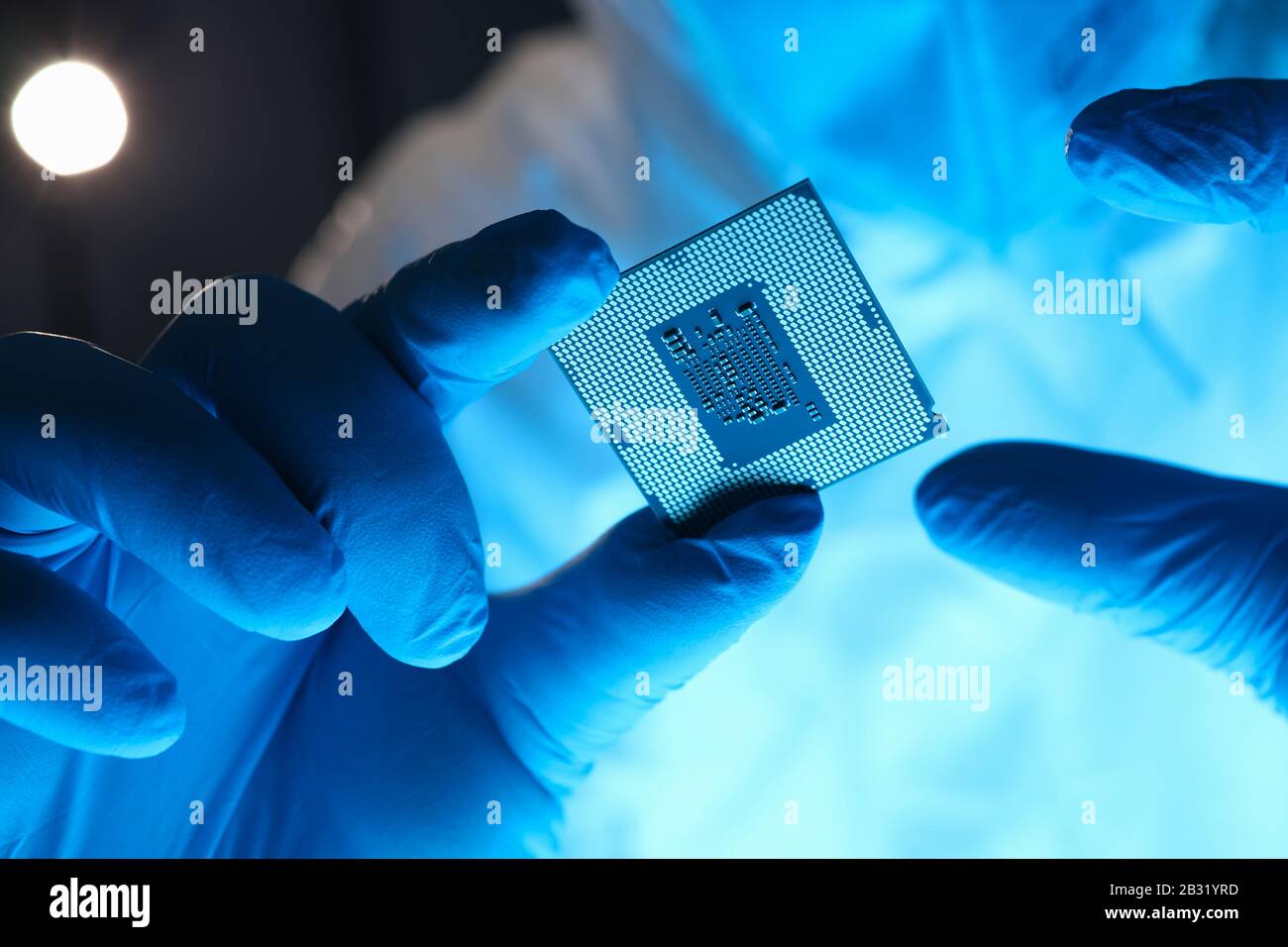 Microelectronics science hi-res stock photography and images - Alamy