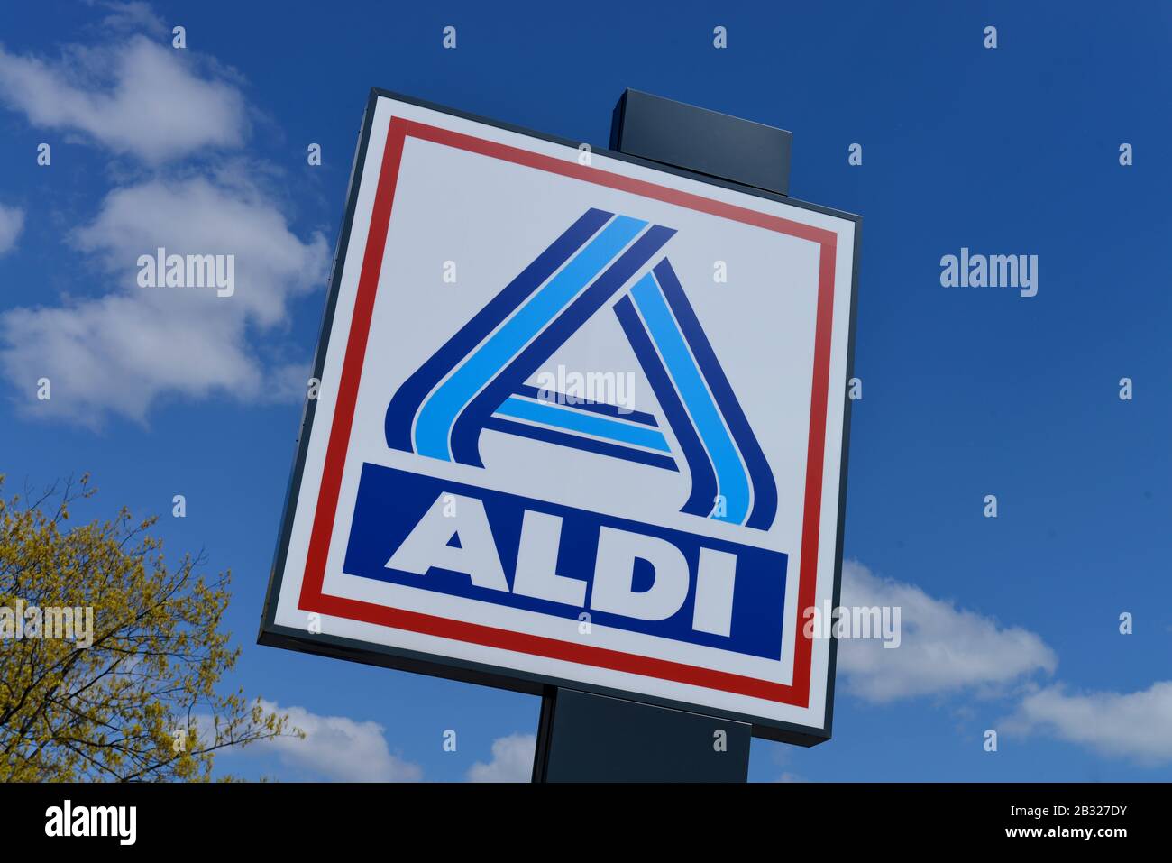 Aldi supermarkt logo hi-res stock photography and images - Alamy