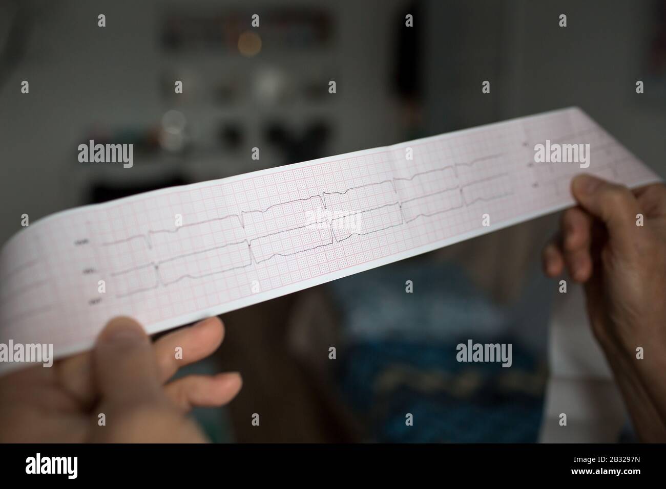 Paper cardiogram heart rithm cardio Stock Photo - Alamy