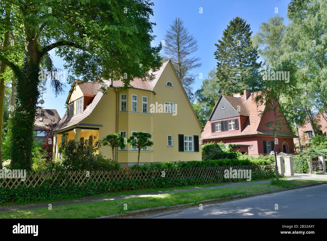 Villen, Frohnau, Reinickendorf, Berlin, Deutschland Stock Photo - Alamy