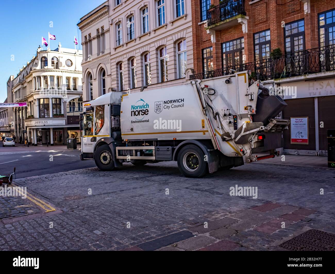 17 Norwich, Norfolk, UK – March 01 2020.Norse garbage truck cleaning up ...
