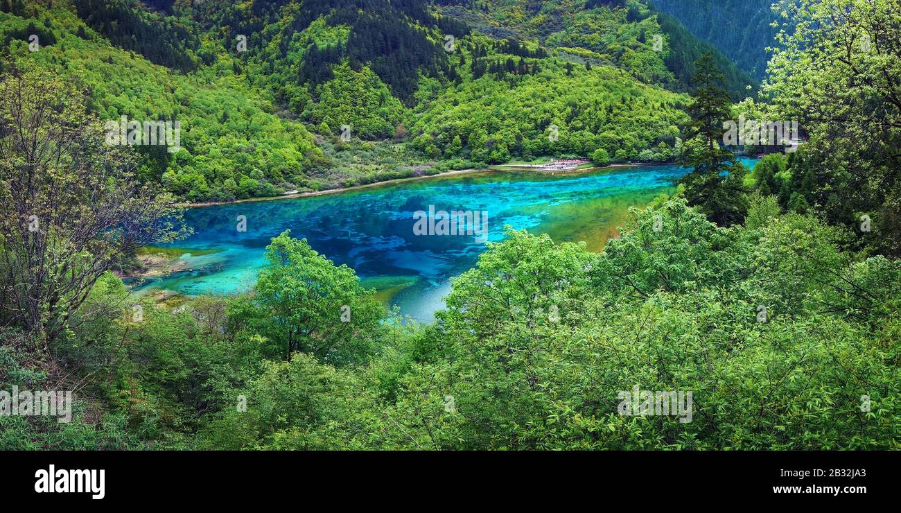 Colorful lake in jiuzhaigou hi-res stock photography and images - Alamy