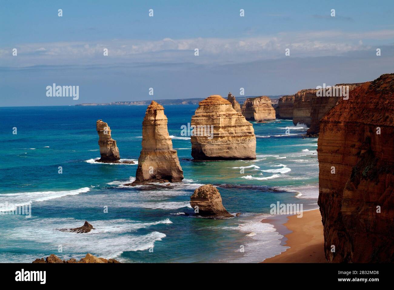 Australia, rock formation Twelve Apostles on Great Ocean Road in Port ...