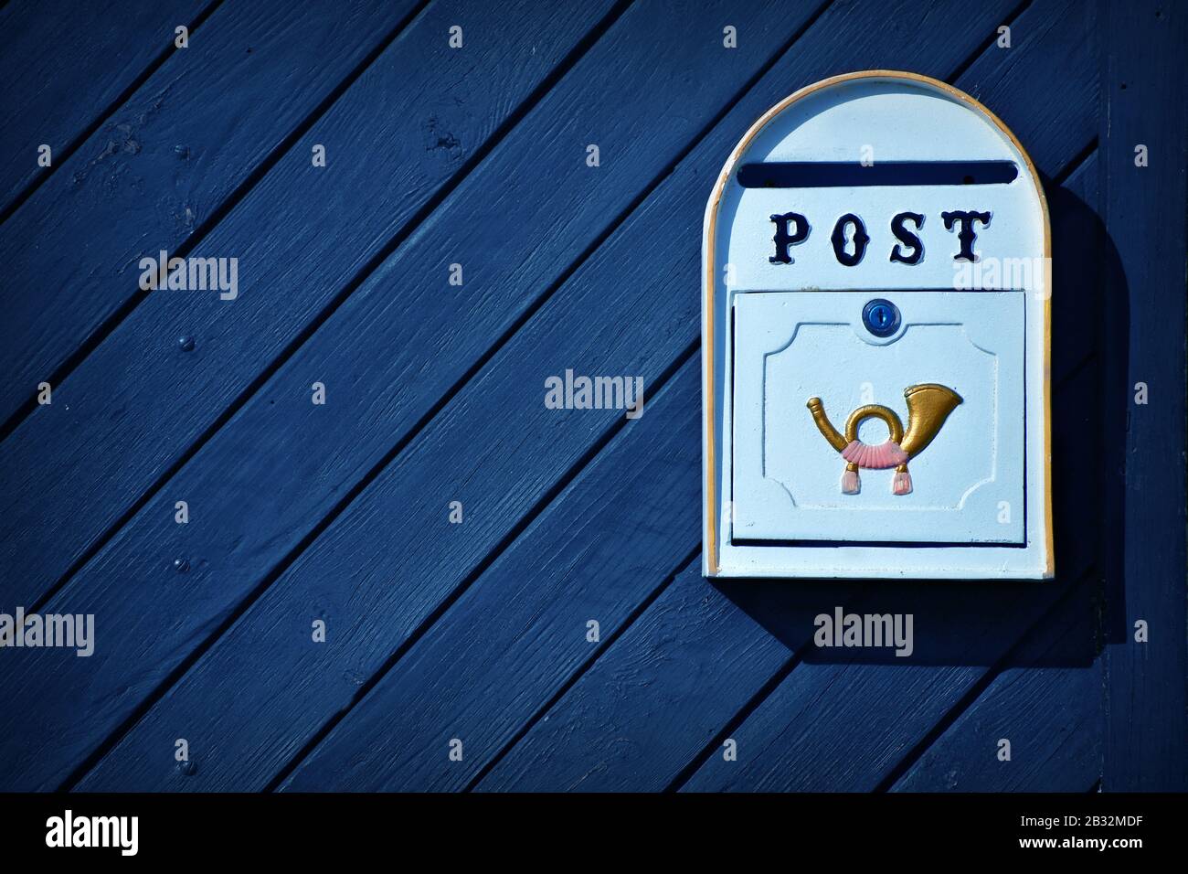 Vintage postbox card hi-res stock photography and images - Alamy