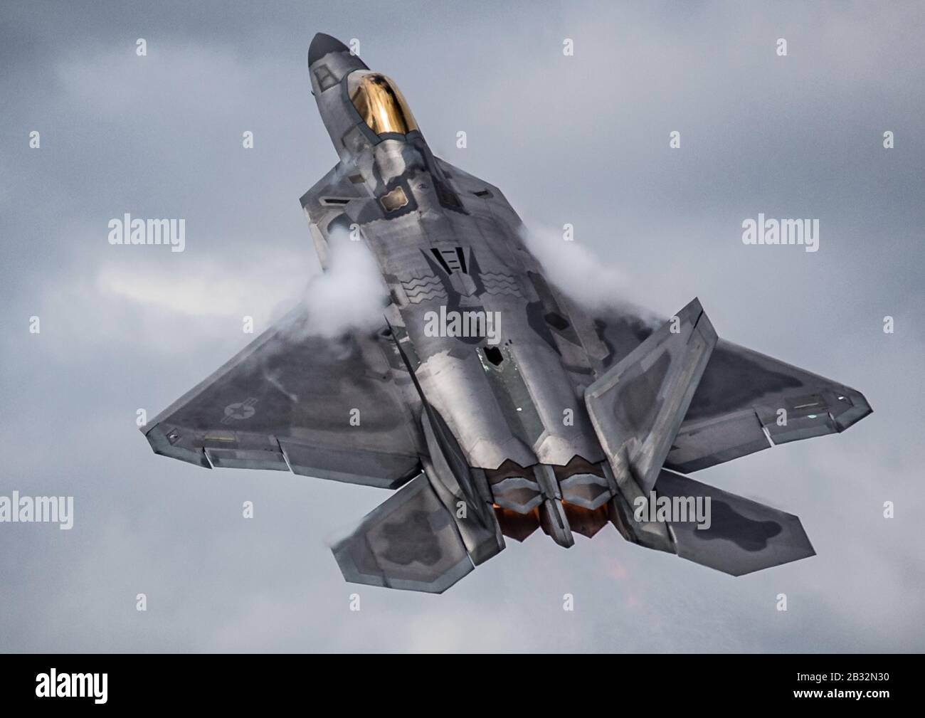 Lockheed Martin F-22 Raptor Stock Photo - Alamy