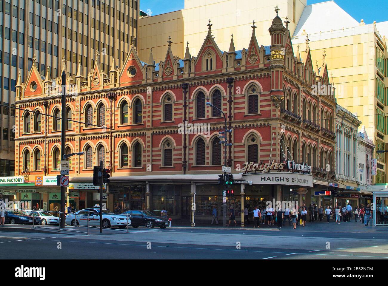Adelaide, Australia - January 30th 2008: Unidentified people on Beehive ...