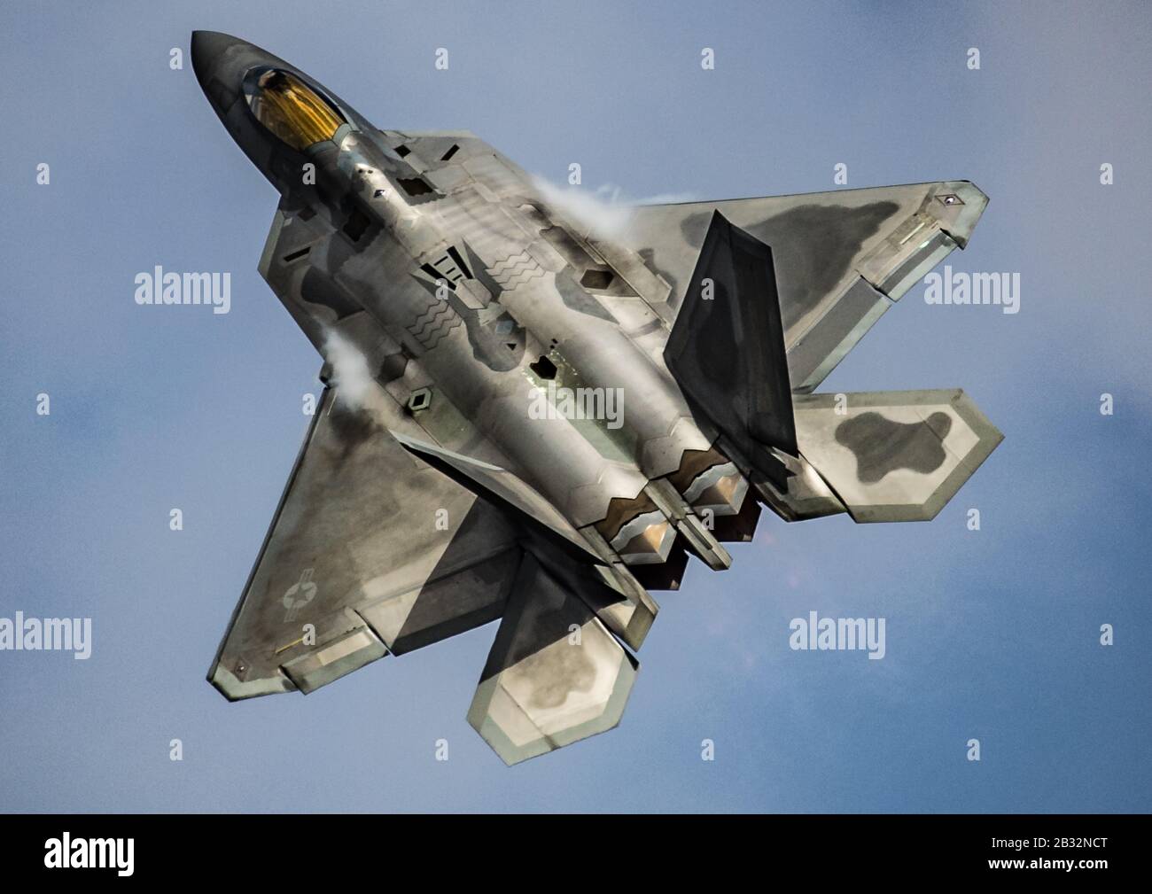 Lockheed Martin F-22 Raptor Stock Photo - Alamy