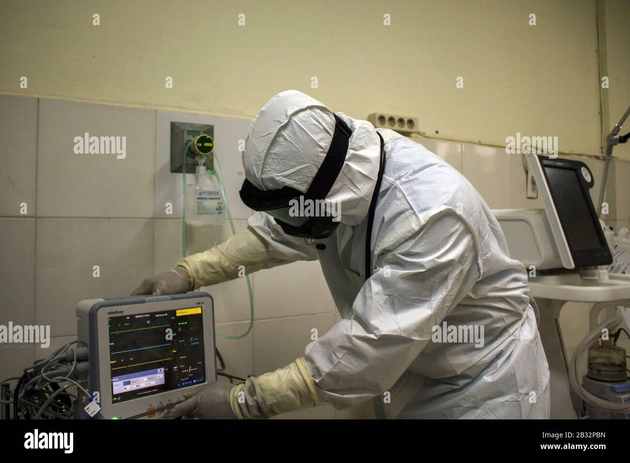 Isolation room hospital hi-res stock photography and images - Alamy