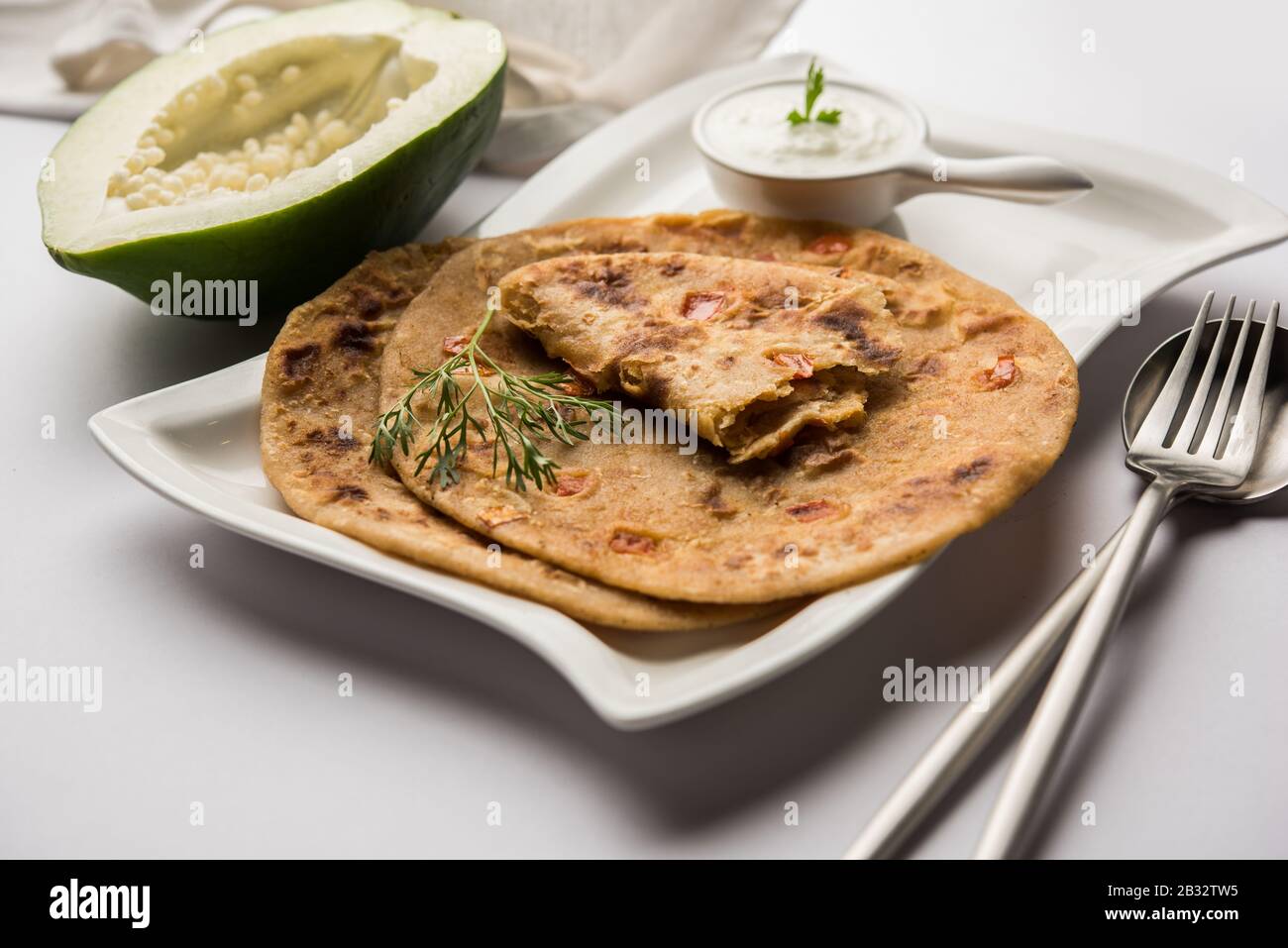 Raw Papaya Paratha or Papita ke Parathe made using Made using papaya ...
