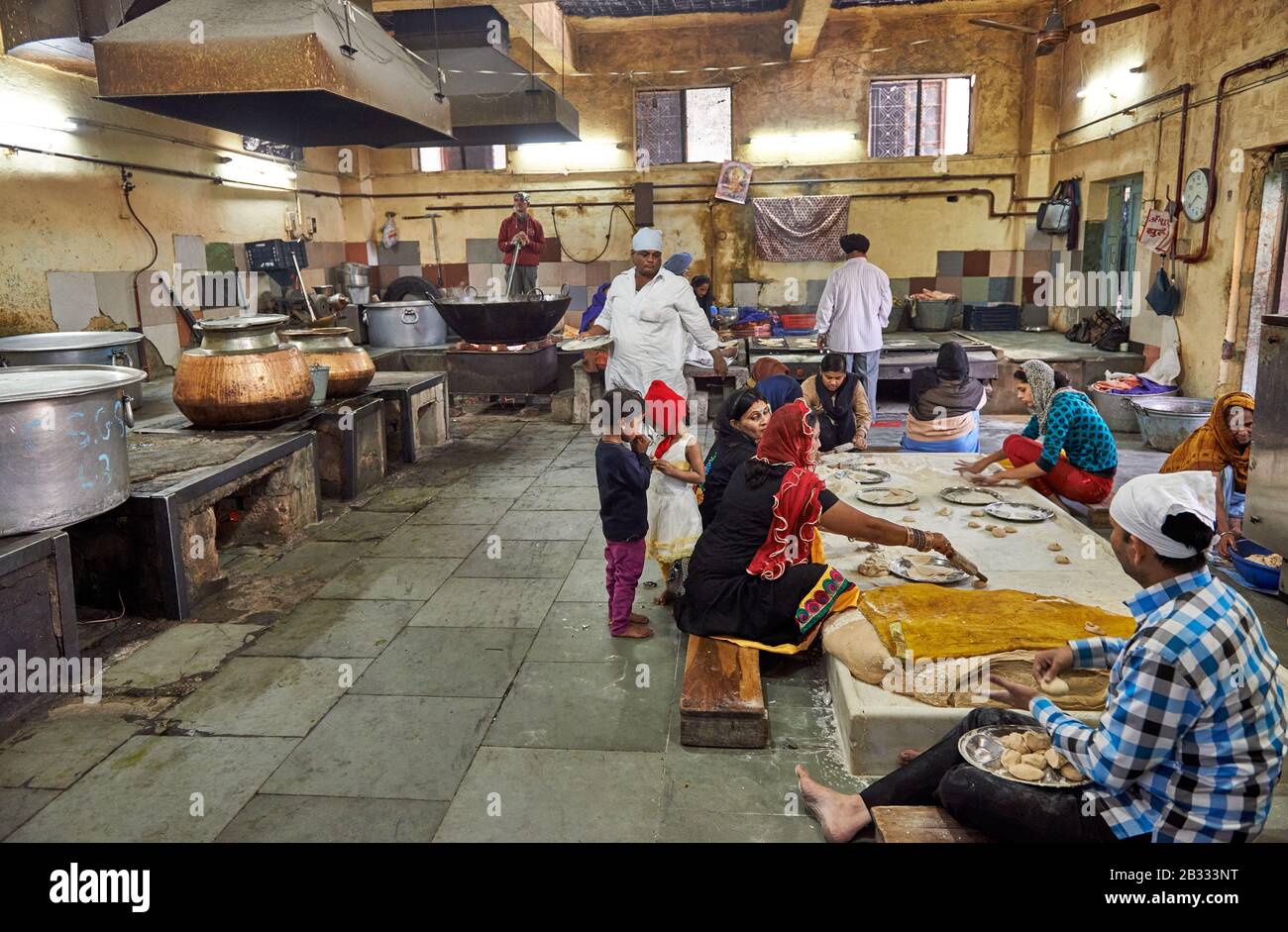 kitchen in Shish Ganj Gurudwara Sikh Temple in Old Delhi, Delhi, India ...