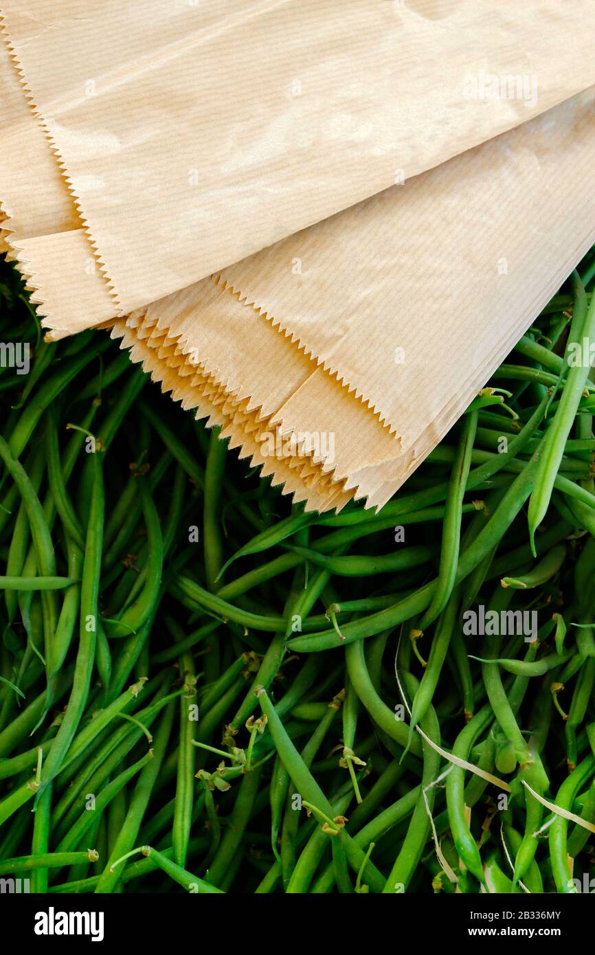 Long bean market hi-res stock photography and images - Alamy