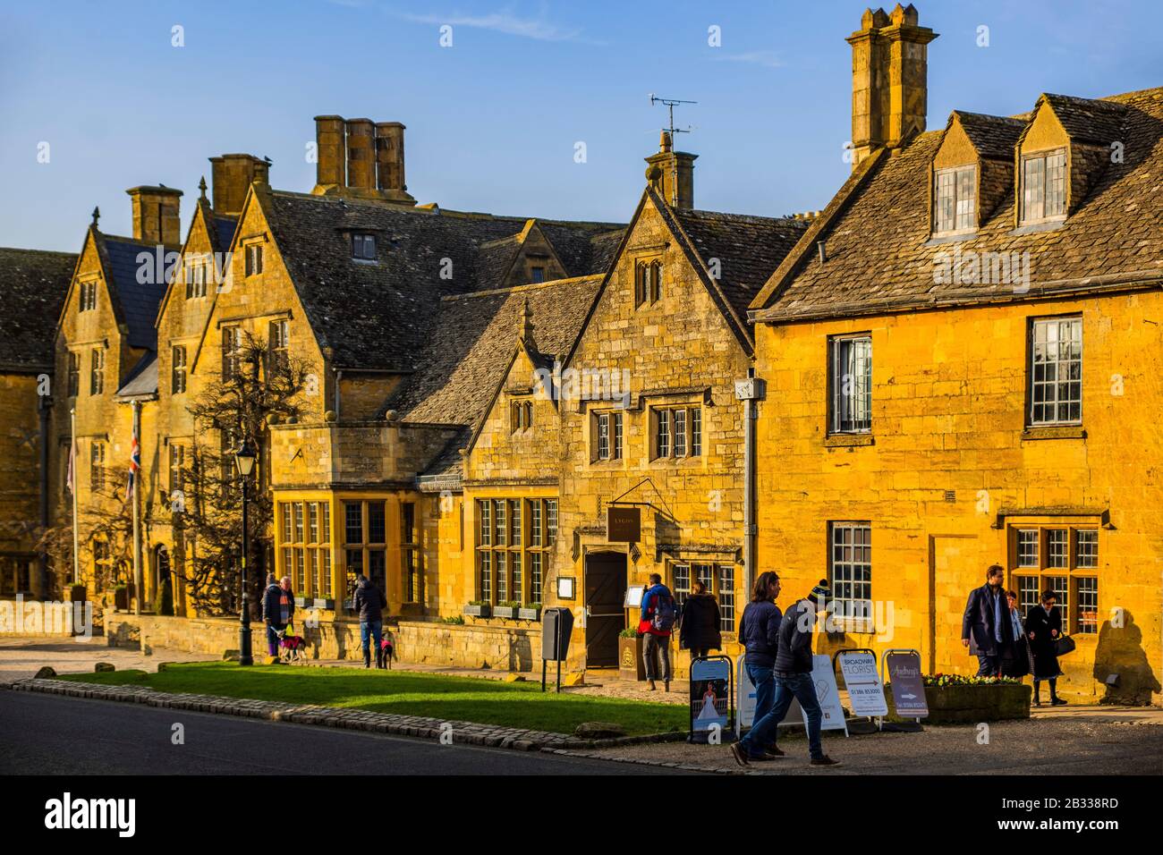 broadway village cotswolds Stock Photo - Alamy