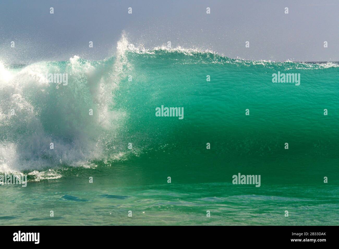 Beautiful beach turquoise water wave hi-res stock photography and ...
